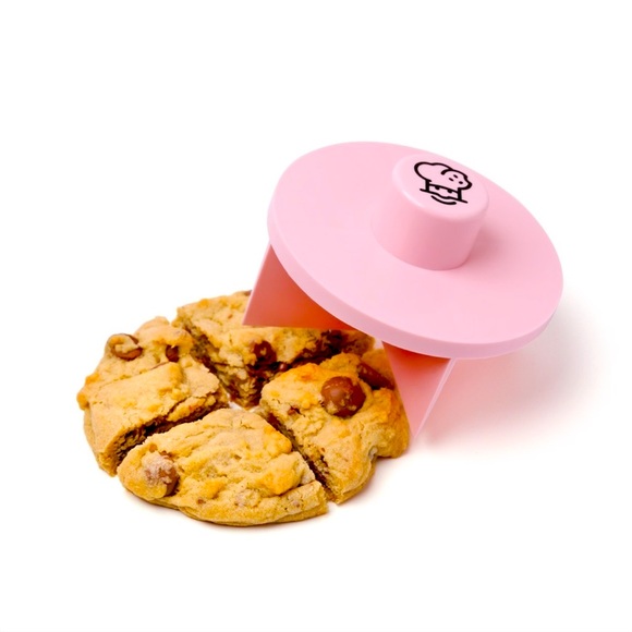 crumbl | Kitchen | New Crumbl Cookie Cutter Pink Cuts Even Slices ...